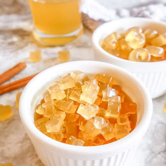 Homemade Apple Juice Gelatin Gummies - Perchance to Cook